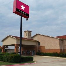 Magnuson Hotel Cedar Hill - 1439 US-67, Cedar Hill, TX 75104 - Hours ...