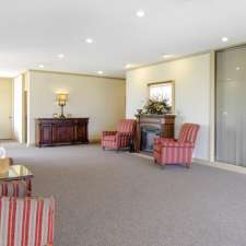 Newcomer's White Chapel Funeral Home - 6600 NE Antioch Rd, Gladstone ...