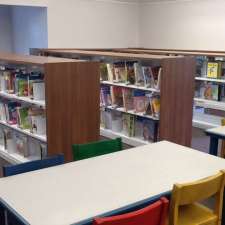 Middleburg Library in 101 Reed St, Middleburg, VA 20117, USA