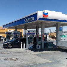 Chevron in 6000 Mariposa Rd, Hesperia, CA 92344, USA