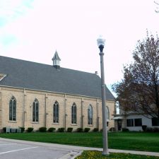 Holy Trinity Catholic Church - 521 Congress Dr, West Bend, WI 53090 ...