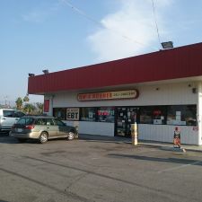 Qwik Korner in 25760 New Chicago Ave, Hemet, CA 92544, USA