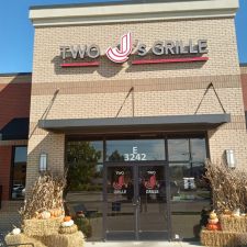 Two J's Grille - 3242 Memorial Blvd, Murfreesboro, TN 37130