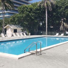 Silver Sands Beach Resort - 301 Ocean Dr, Key Biscayne, FL 33149 ...