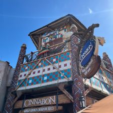 Cinnabon at Islands of Adventure - Port of Entry, 6000 Universal Blvd ...