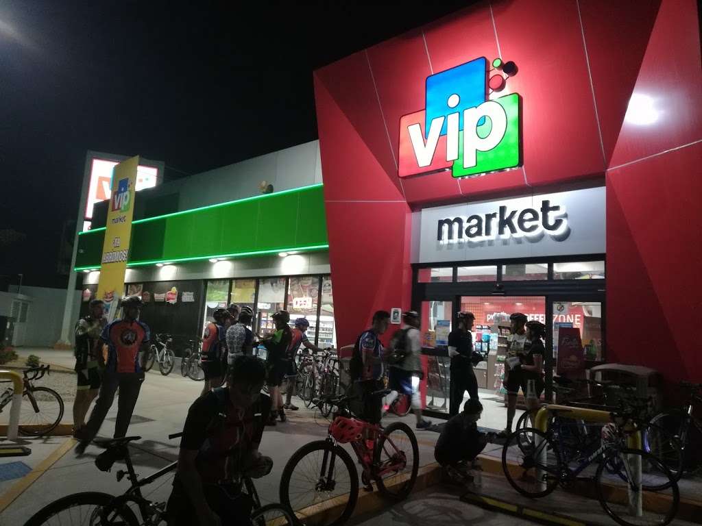 BP Gas Station & VIP Market New - Blvd. Cuauhtemoc Sur, Col de los ...