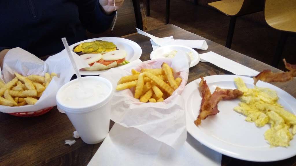 Hendrix Barbecue in 615 Salisbury Ave, Spencer, NC 28159, USA