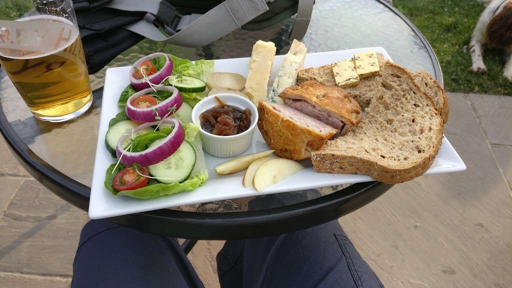 The Frog and Nightgown Pub and Tea Room - Wimland Road, Faygate, West ...