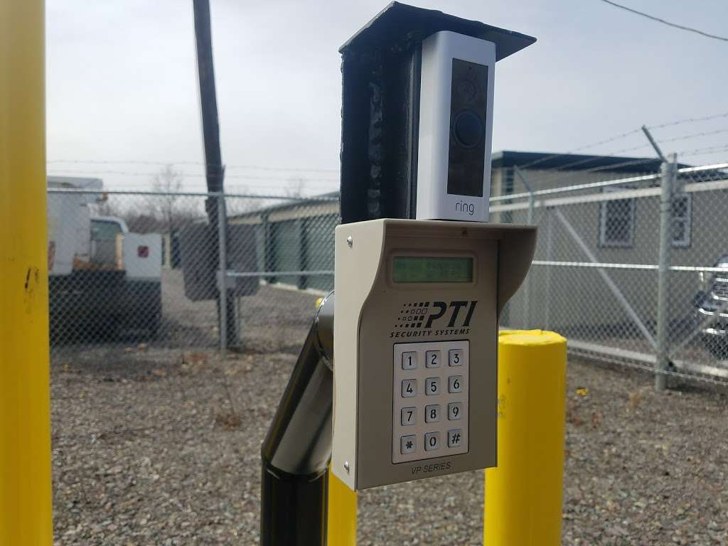 Hunter Highway Self Storage, 30 Maces Rd, Drums, PA 18222, USA