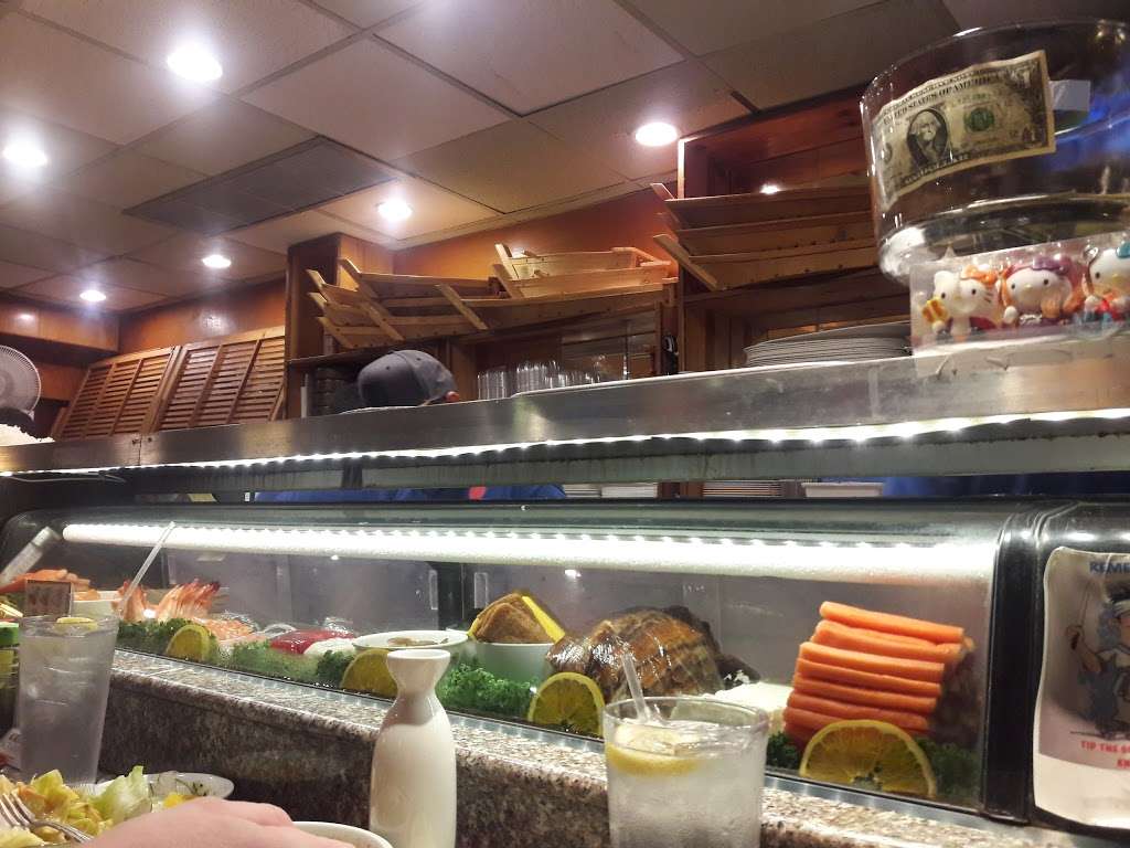 Eddie Hill's Restaurant - 134 N Federal Hwy, Hallandale Beach, FL 33009