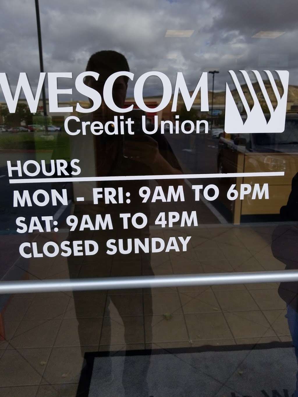 Wescom Credit Union - 3431 Grand Oaks #102, Corona, CA 92881, USA ...