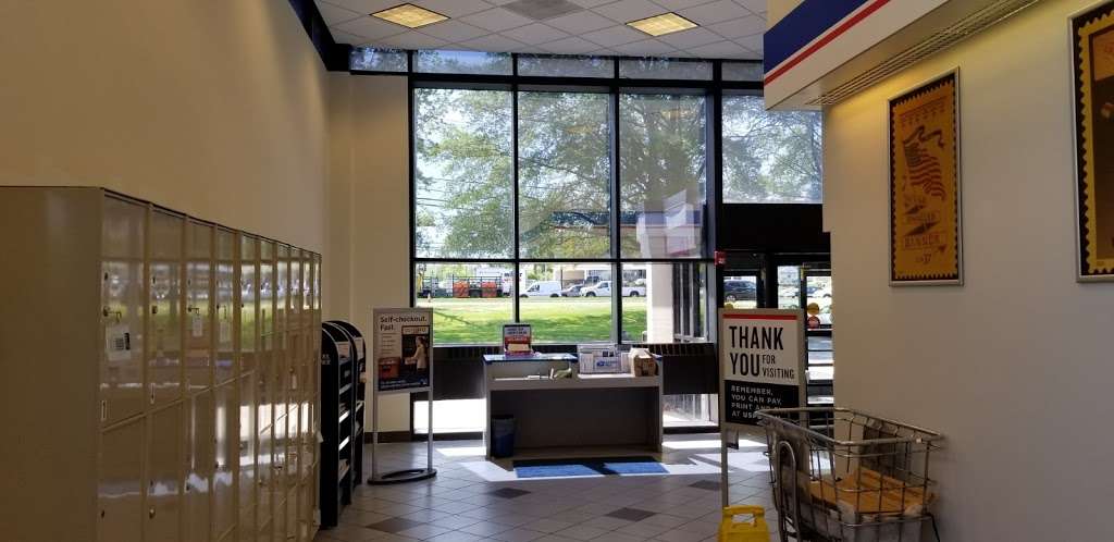 United States Postal Service - 680 US Highway 130, Trenton, NJ 08650 ...
