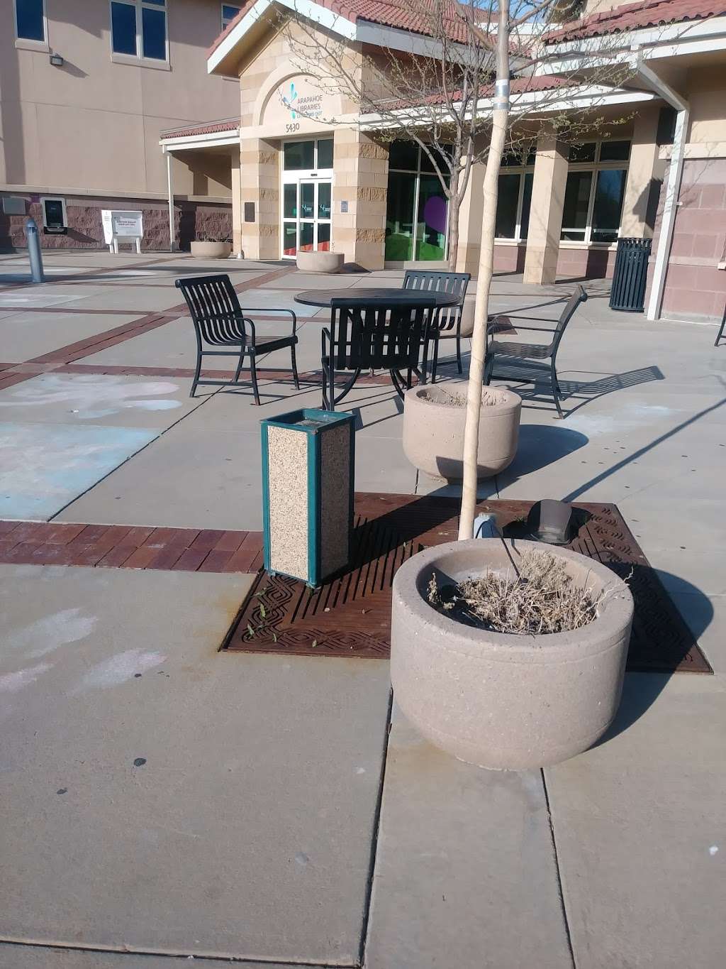 Smoky Hill Library (Arapahoe Libraries) in 5430 S Biscay Cir ...