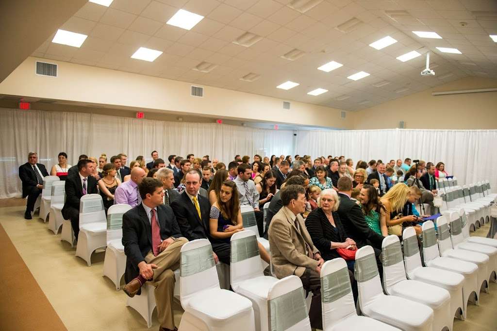 Collingwood Library & Museum - 8301 E Boulevard Dr, Alexandria, VA ...