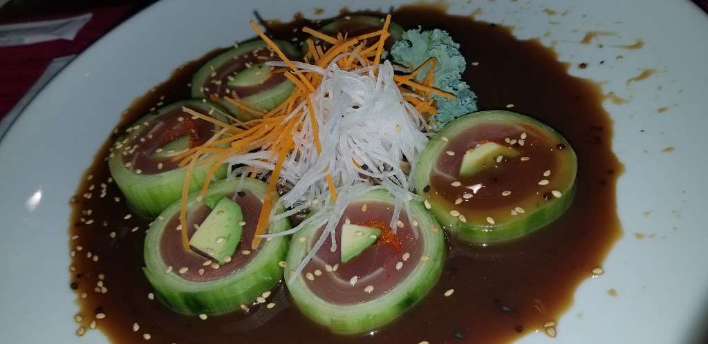 Tub Tim Thai & Sushi Restaurant - 2815 FL-7 #100, Wellington, FL 33414 ...