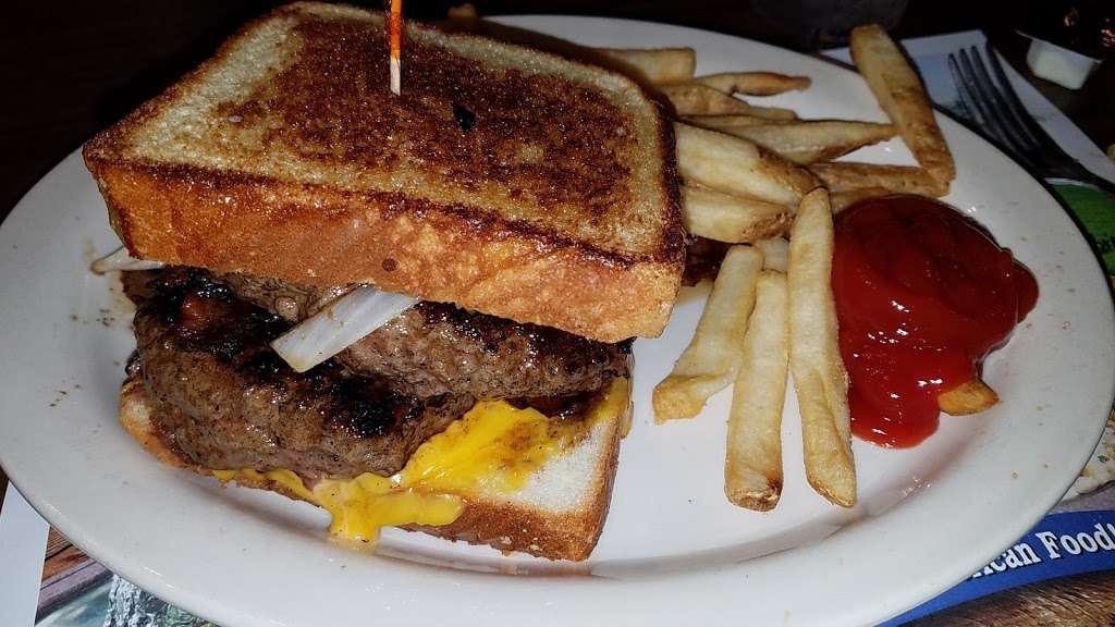 Hoss's Steak & Sea House - 121 Center Rd, Leesport, PA 19533 - Hours ...