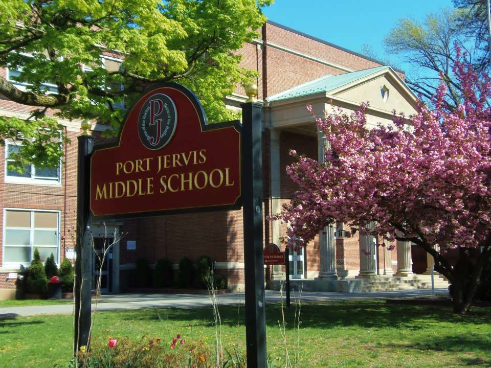 Port Jervis Middle School - 118 E Main St, Port Jervis, NY 12771, USA ...