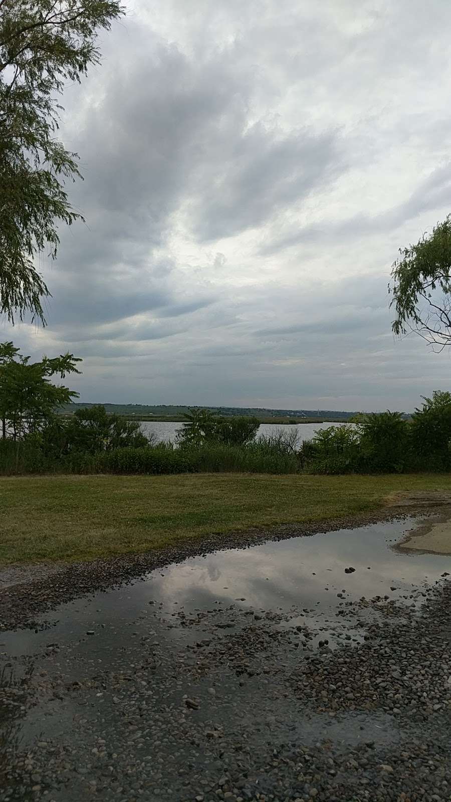 Laurel Hill Park WATERFRONT promenade - caucus, NJ 07094 - Hours ...