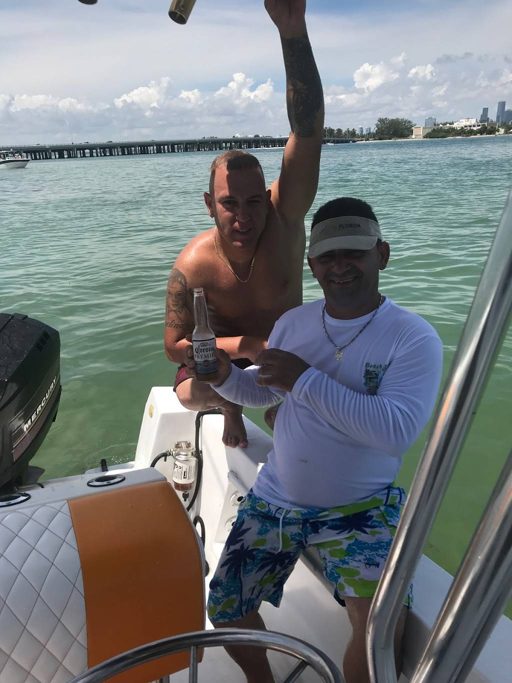 Bear Cut Sandbar - 4000 Crandon Blvd, Key Biscayne, FL 33149