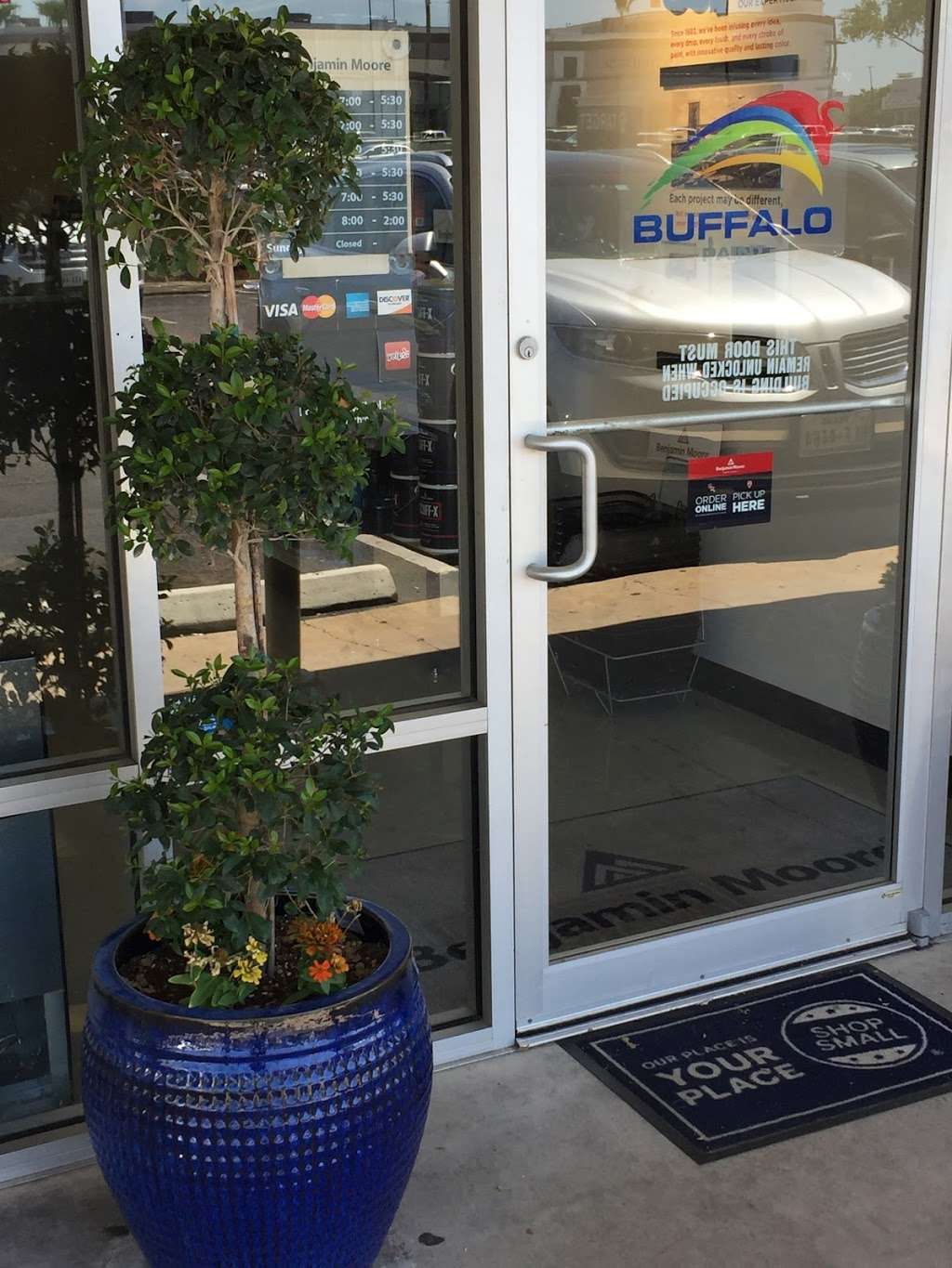 Benjamin Moore Flagship Paint Store - 4836 Beechnut St, Houston, TX ...