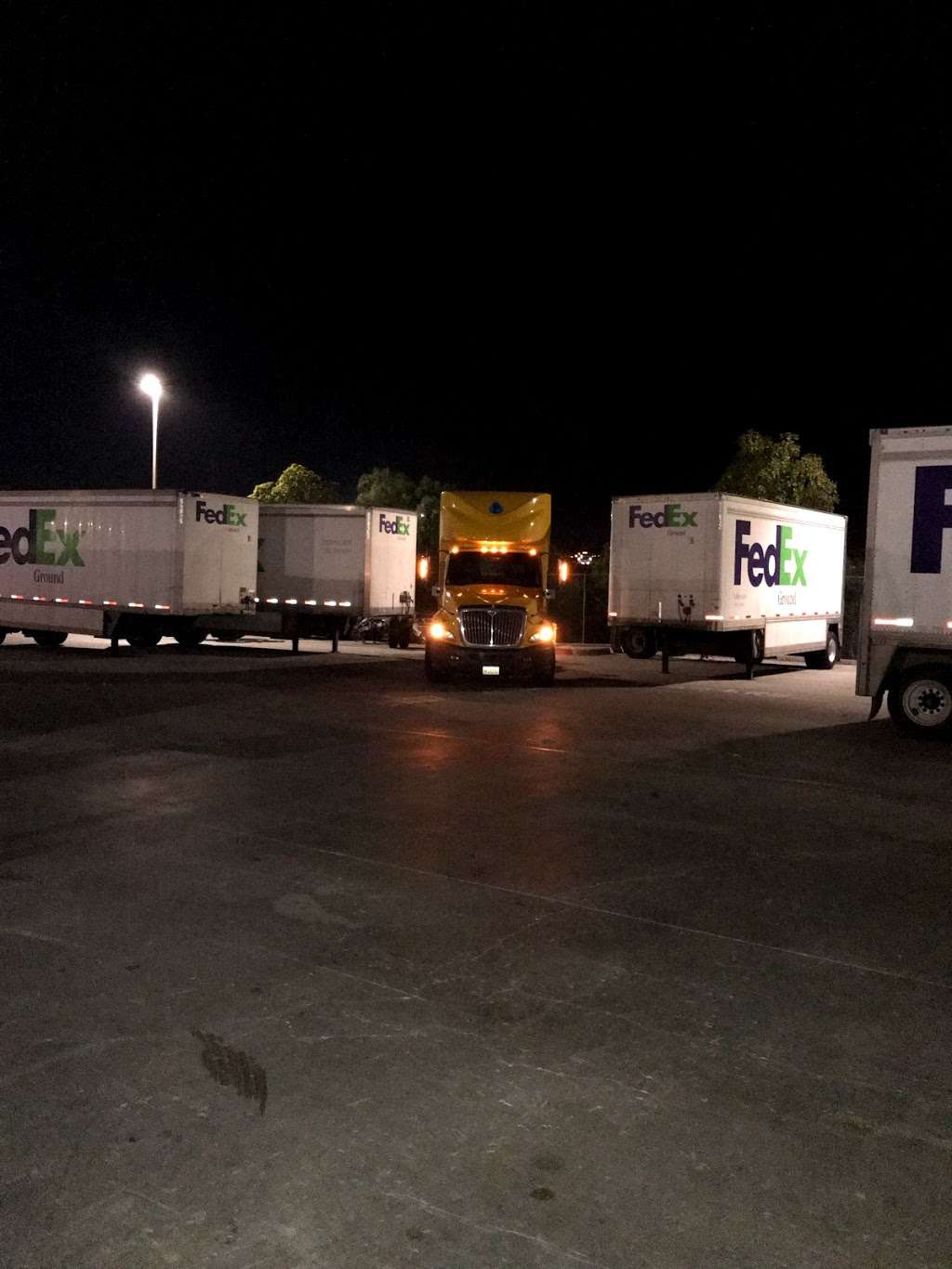 FedEx Ground - 9999 Olson Dr, San Diego, CA 92121 - Hours, Directions ...