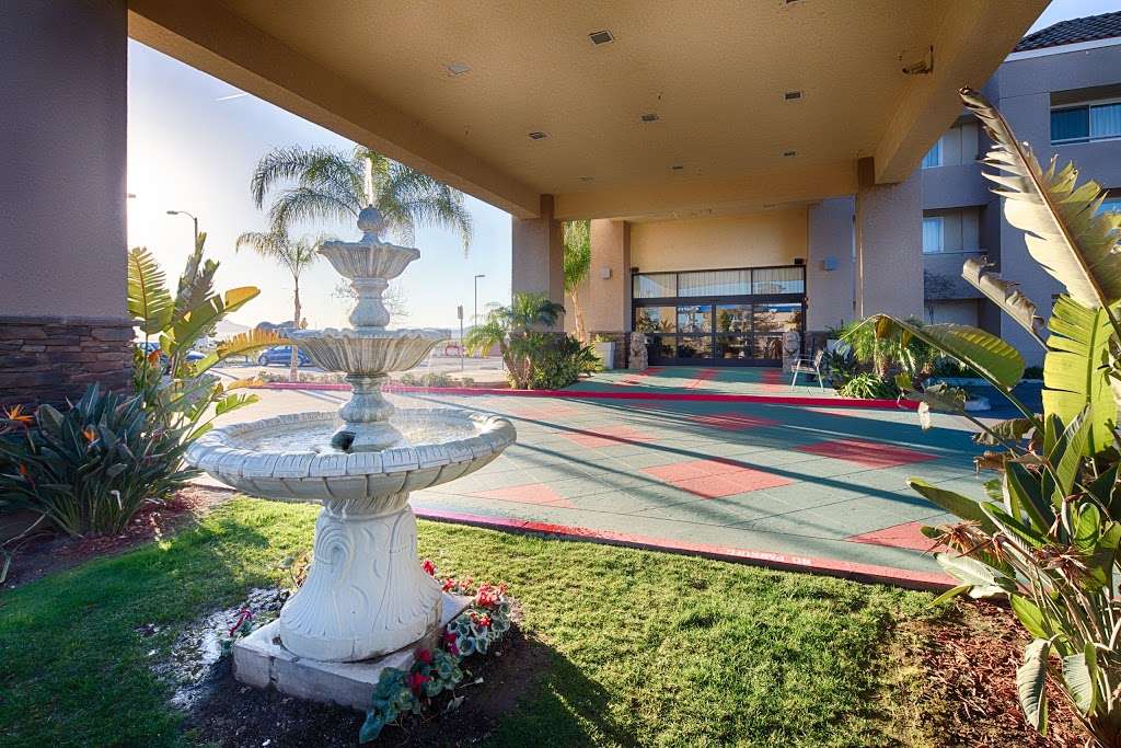 Red Lion Inn & Suites Perris - 480 S Redlands Ave, Perris, CA 92570 ...