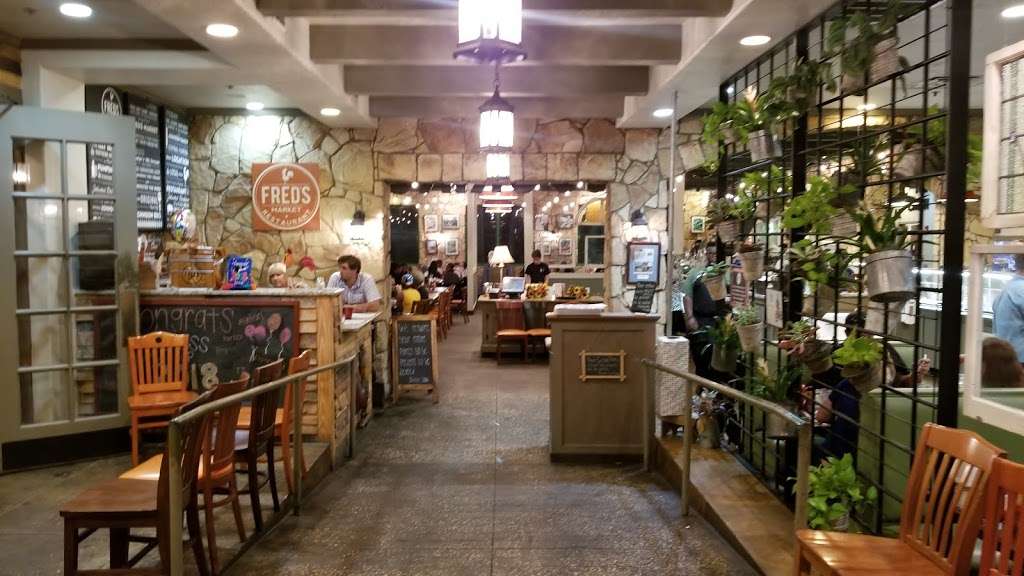 Fred's Market Restaurant in 835 Currency Cir, Lake Mary, FL 32746, USA