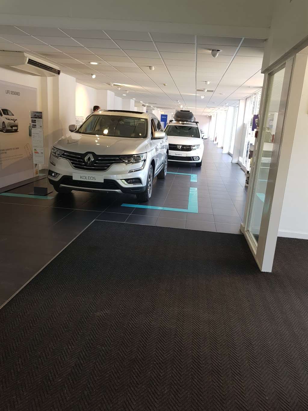 Renault Croydon - Official Dealership - 305 Brighton Rd, Coulsdon CR5 ...