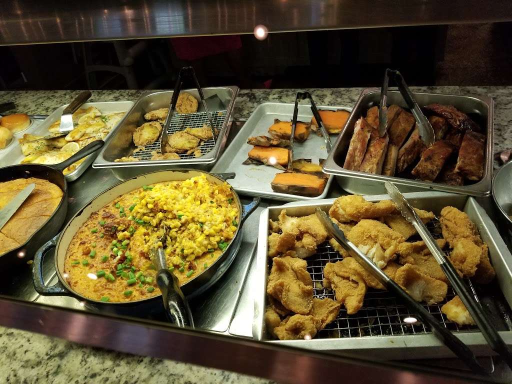 Fred's Market Restaurant in 835 Currency Cir, Lake Mary, FL 32746, USA