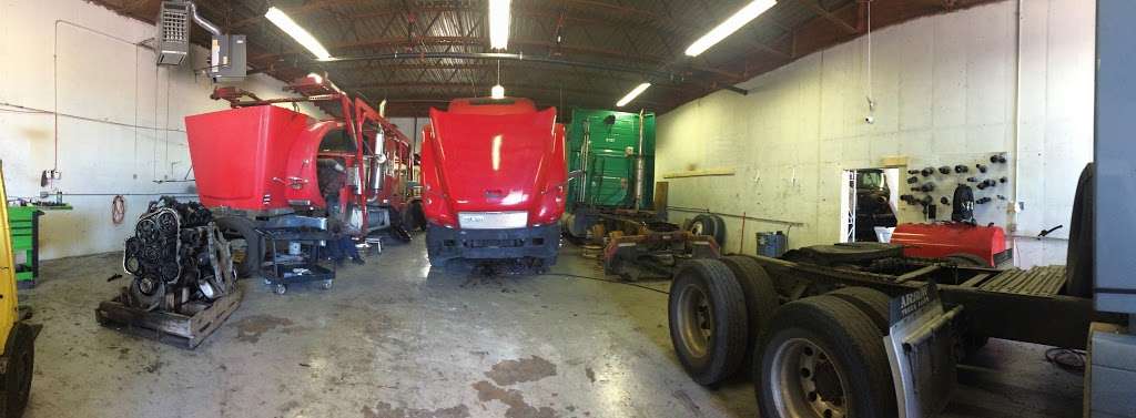 Sam Truck Repair in 11643 S Austin Ave #6057, Alsip, IL 60803, USA