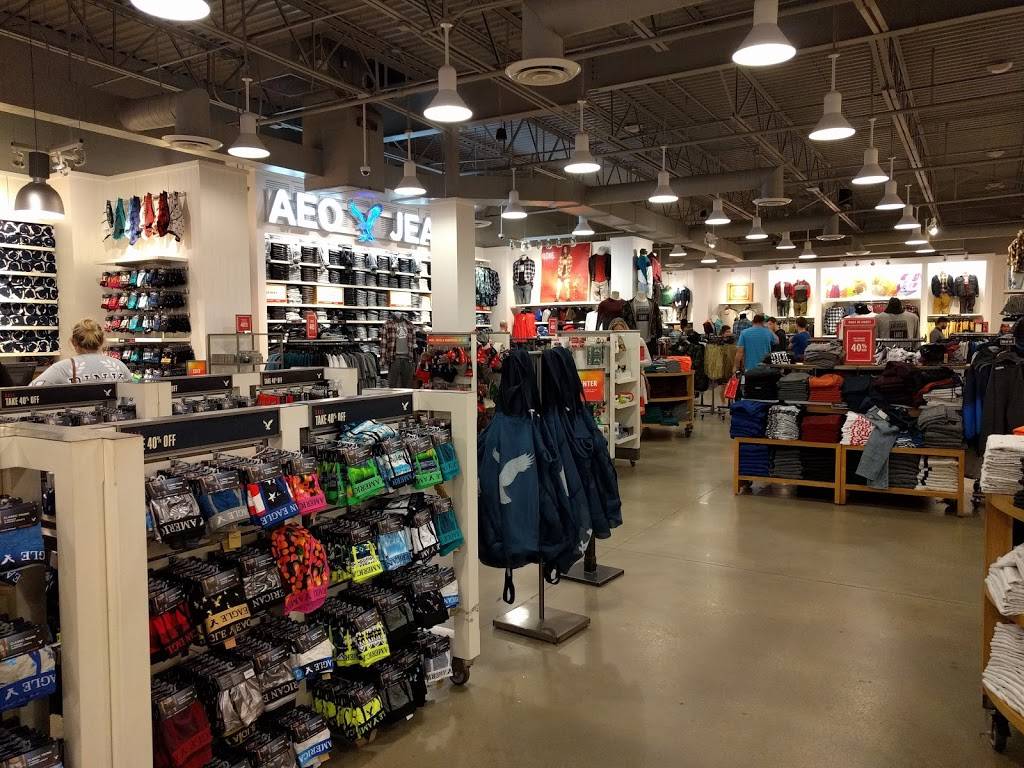 American Eagle Outlet - 8200 Vineland Ave Suite 101, Orlando, FL 32821 ...
