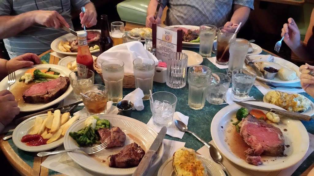 Big Foot Inn Restaurant - 11508 US-14, Harvard, IL 60033