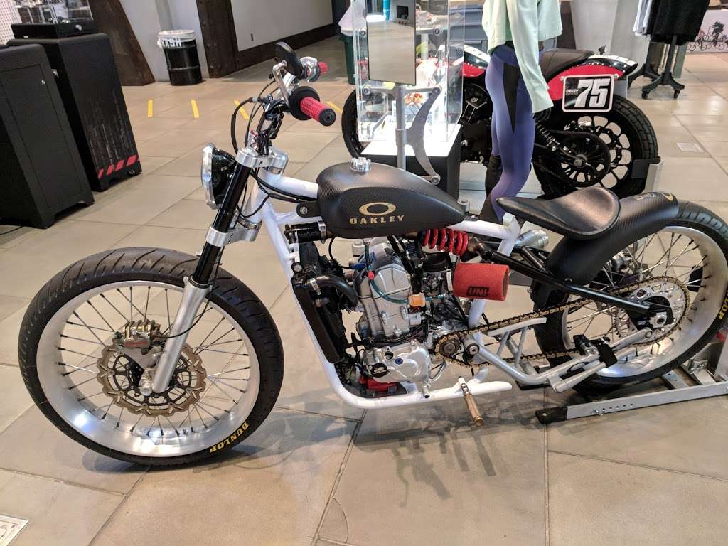 Oakley Store - One Icon, Foothill Ranch, CA 92610 - Hours, Directions ...