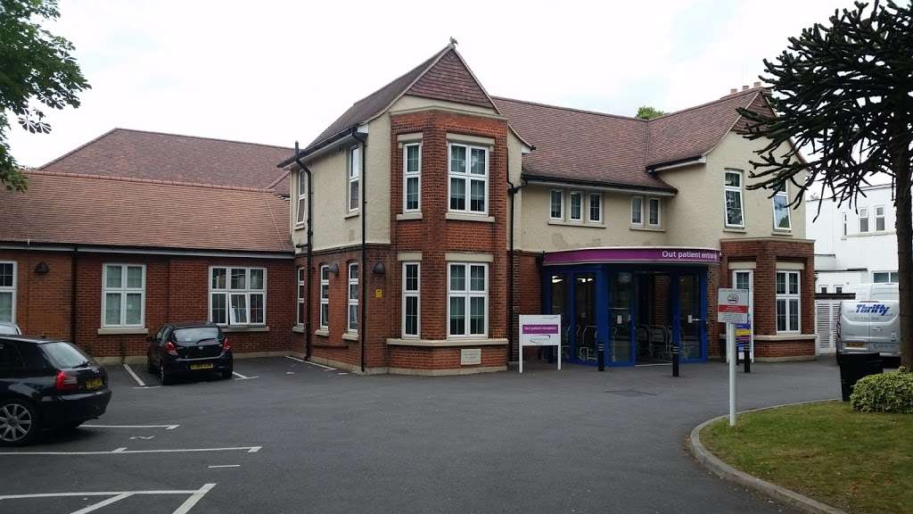 Purley War Memorial Hospital - 856 Brighton Rd, Purley CR8 2YL, UK ...