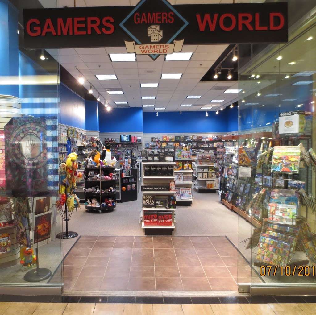 Gamers World - Water Tower Place - 835 N Michigan Ave, Chicago, IL ...