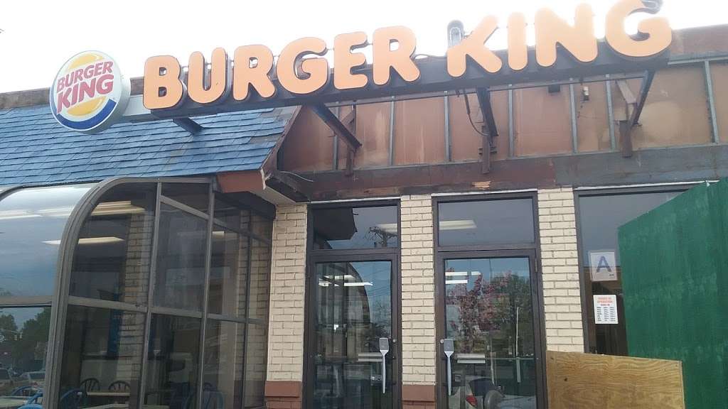 Burger King in 15405 Rockaway Blvd, Jamaica, NY 11434, USA