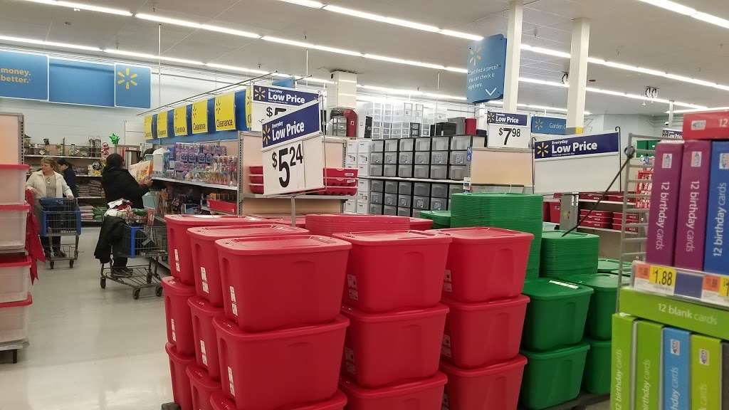 Walmart Supercenter - 200 S Bolingbrook Dr, Bolingbrook, IL 60440 ...