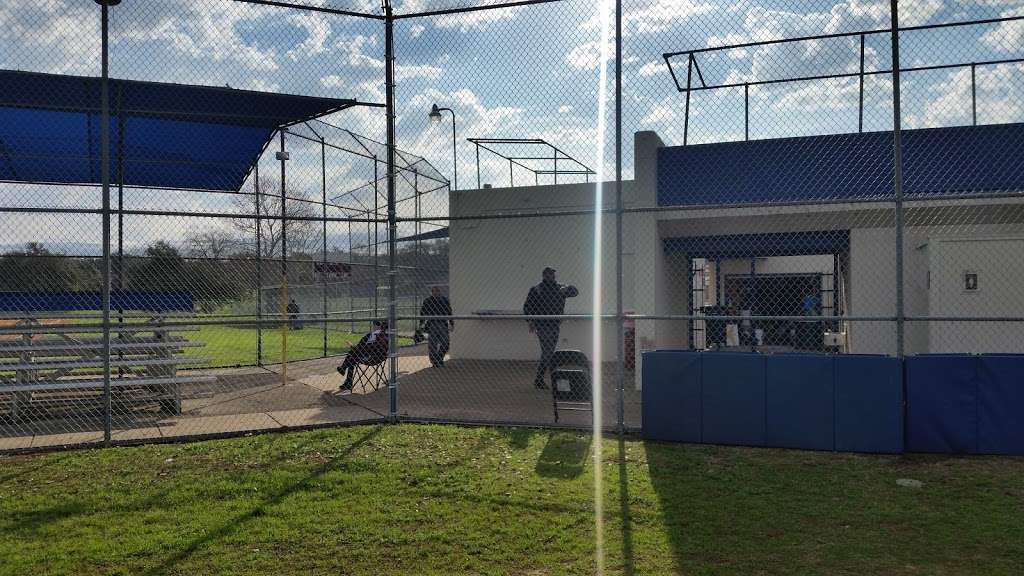 Takas Windcrest City Park - 9310 Jim Seal Dr, Windcrest, TX 78239 ...