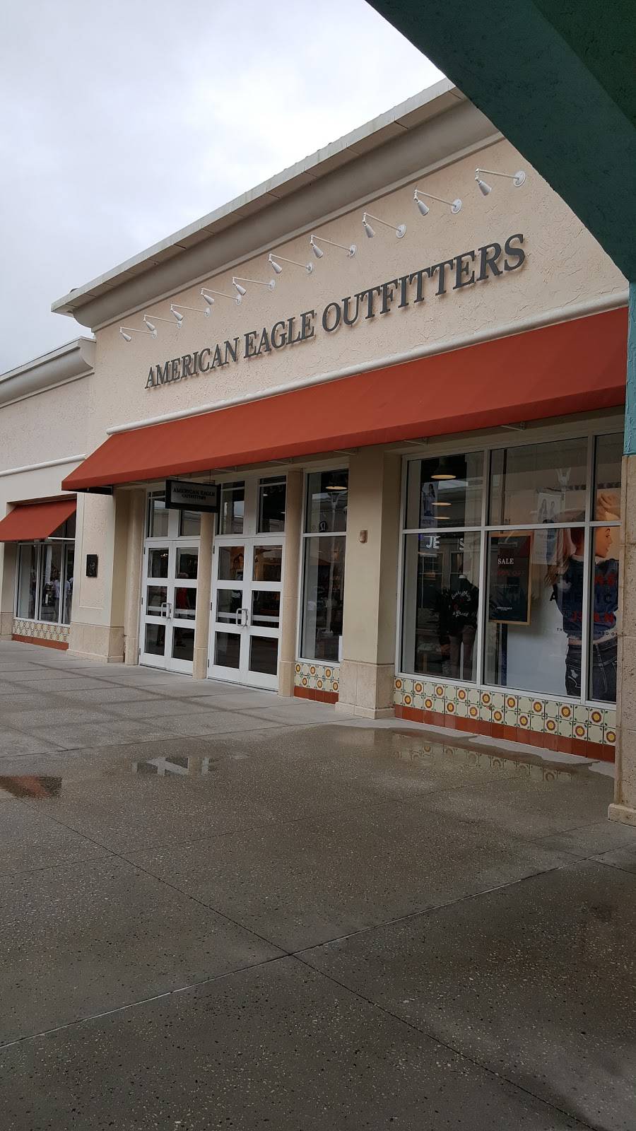 American Eagle Outlet - 8200 Vineland Ave Suite 101, Orlando, FL 32821 ...