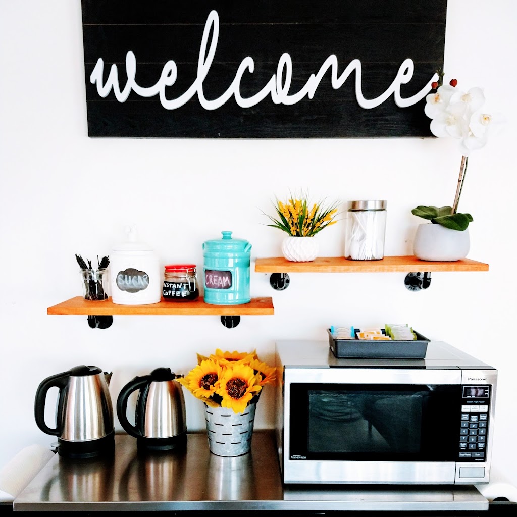 Anchor Pointe Inn - 111 E C St, Wilmington, CA 90744