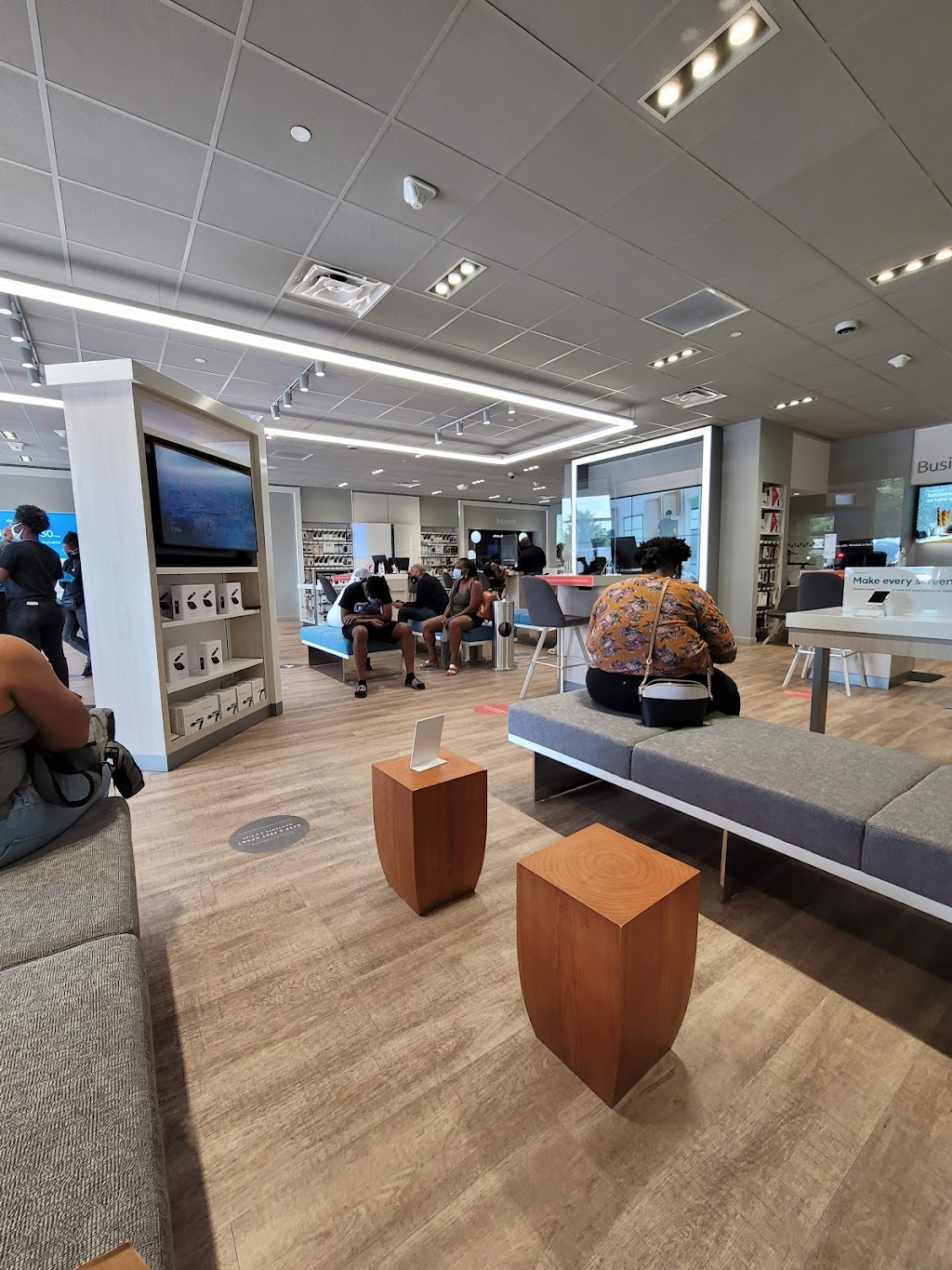 Xfinity Store by Comcast - 3620 Camp Creek Pkwy #200, Atlanta, GA 30331 ...
