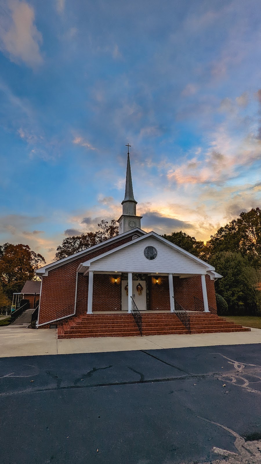 Hickory Grove Baptist Church - 17721 NC-902, Bear Creek, NC 27207 ...