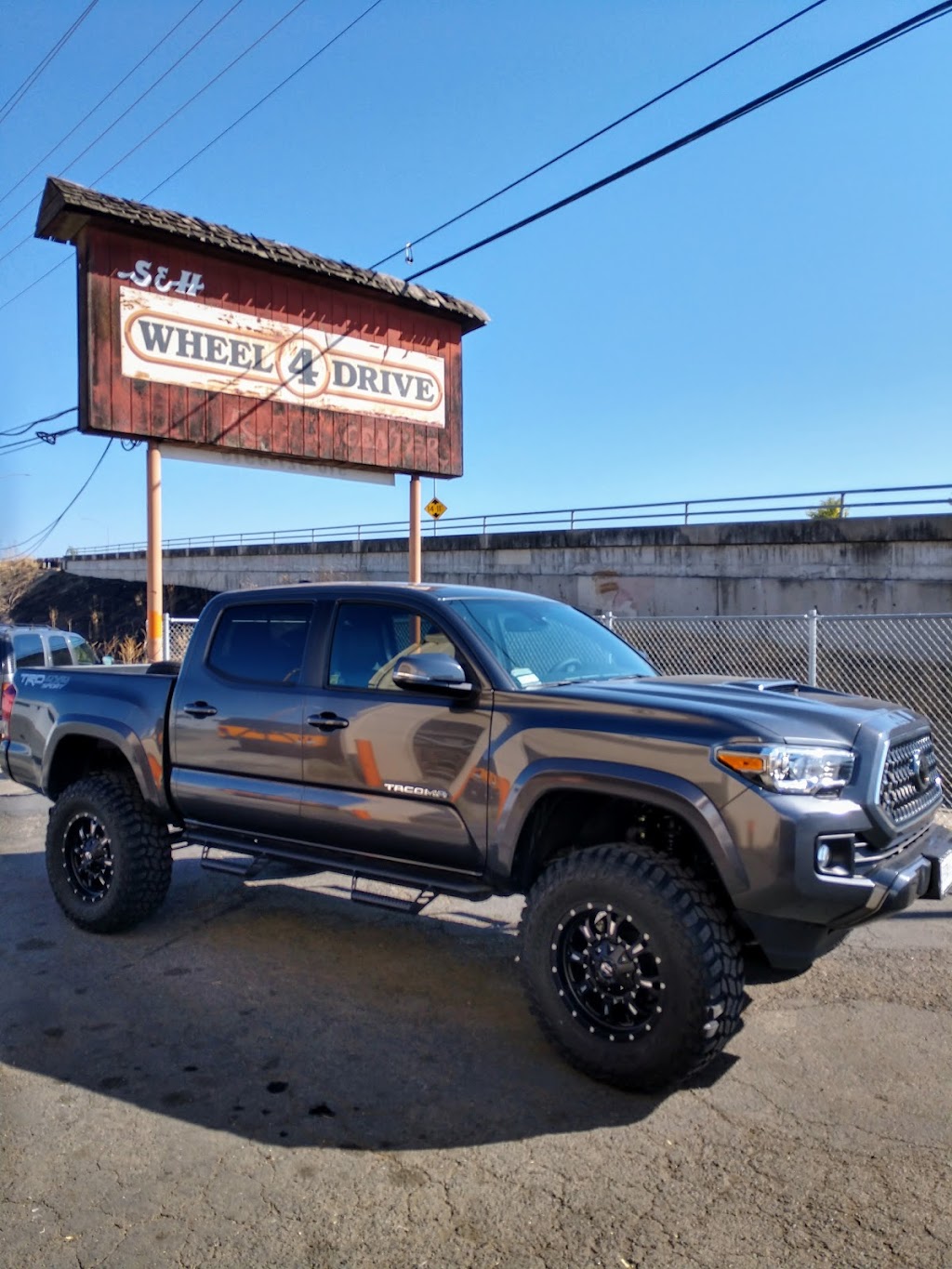 S&H 4-Wheel Drive Service Center - 2215 Green St, Sacramento, CA 95815 ...