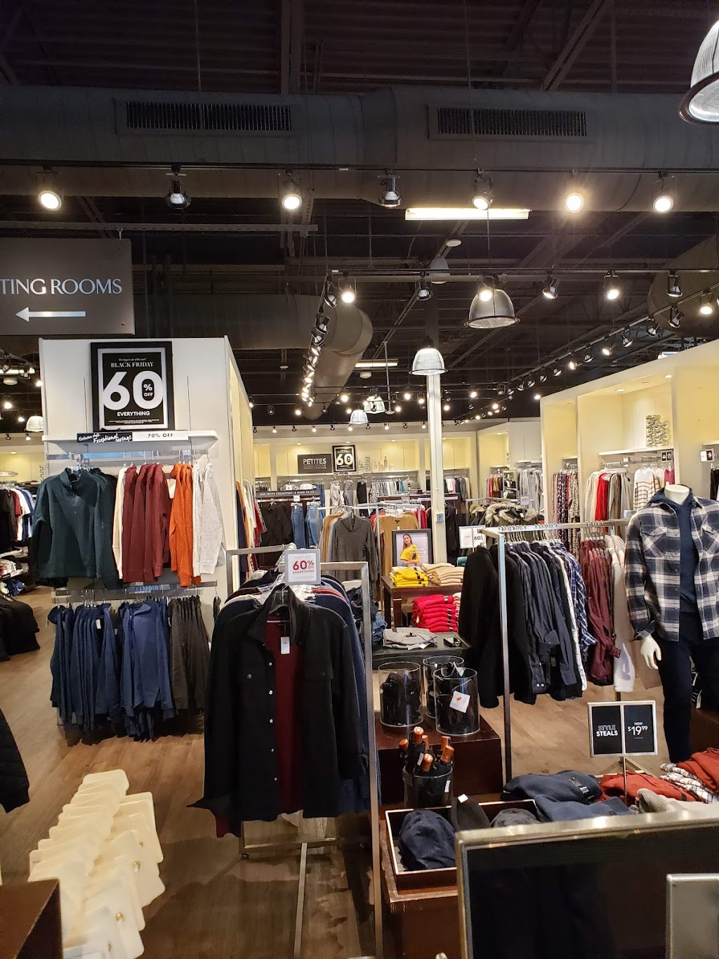 Banana Republic Factory Store in 915 Ridgewalk Pkwy, Woodstock, GA ...