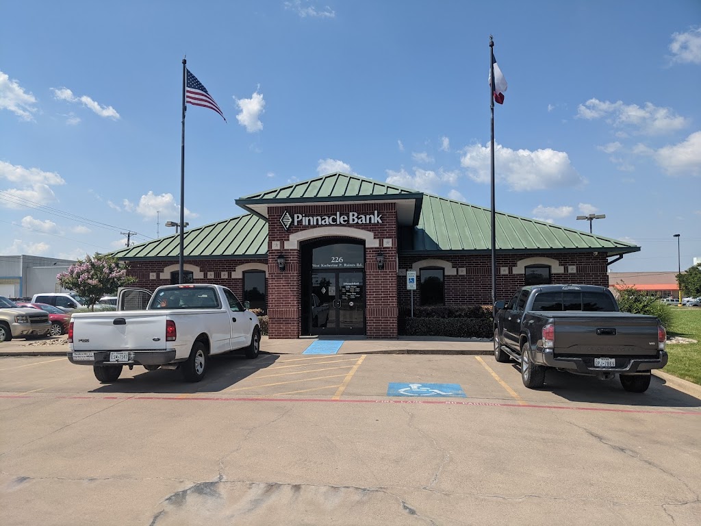 Pinnacle Bank - 226 W Katherine P Raines Rd, Cleburne, TX 76033 - Hours ...