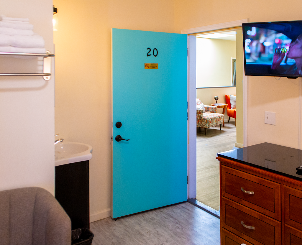 Anchor Pointe Inn - 111 E C St, Wilmington, CA 90744, USA - BusinessYab