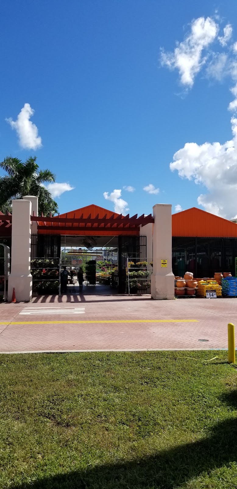 Garden Center at The Home Depot - 15750 SW 88th St, Miami, FL 33196 ...