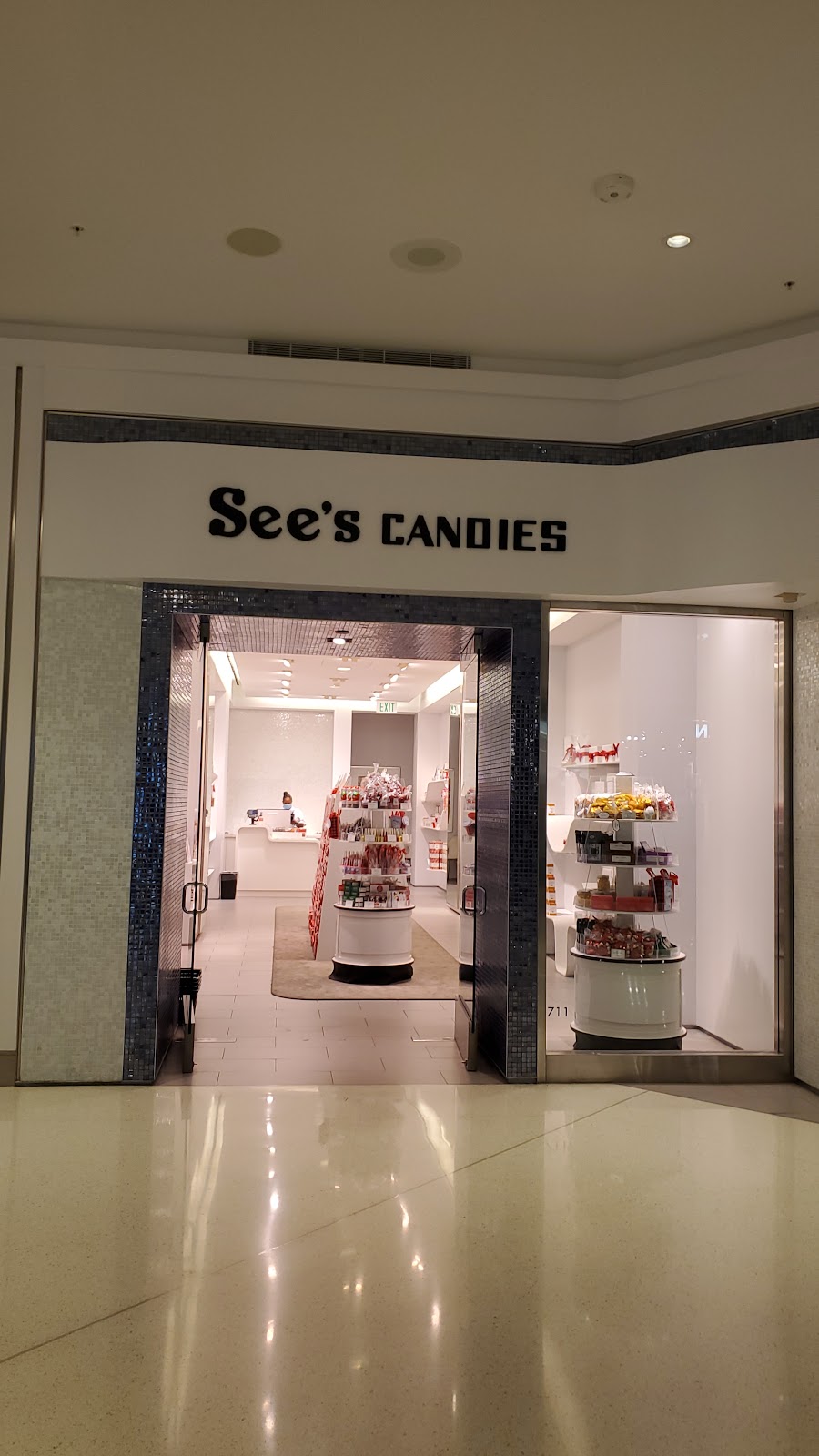See's Candies Seasonal Pop Up Shop - 8500 Beverly Blvd Inline Space 711 ...