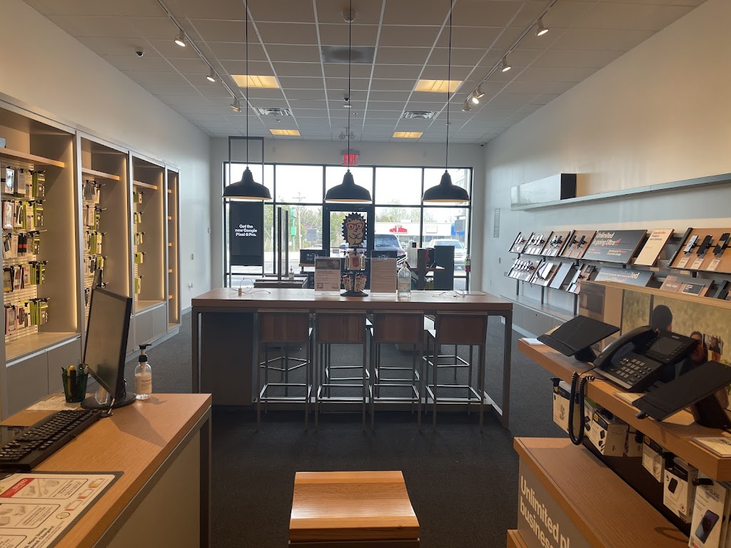 Verizon Authorized Retailer - Russell Cellular - 1969 N Dixie Blvd ...