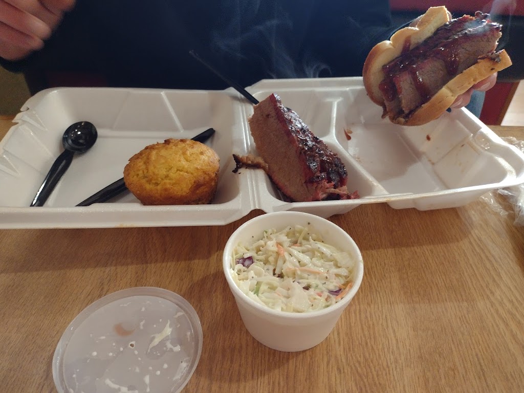 Bo Doogie's BBQ in 531 N Grandstaff Dr, Auburn, IN 46706, USA
